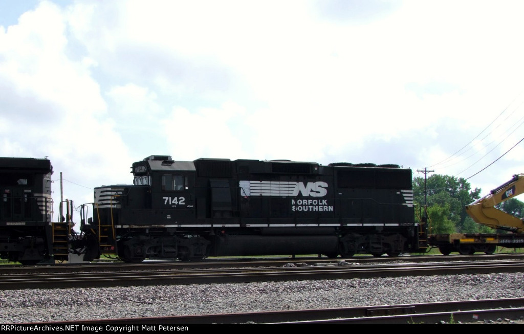 NS 7142